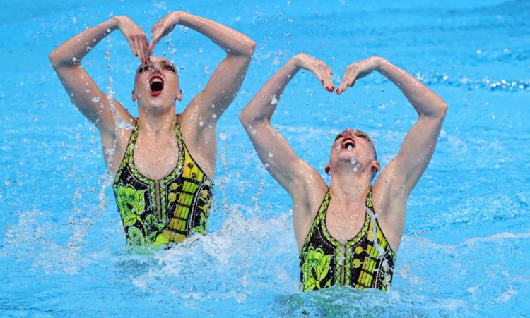 Synchronized Swim Comedy: A Hilarious Splash of Laughter - Lite-Story